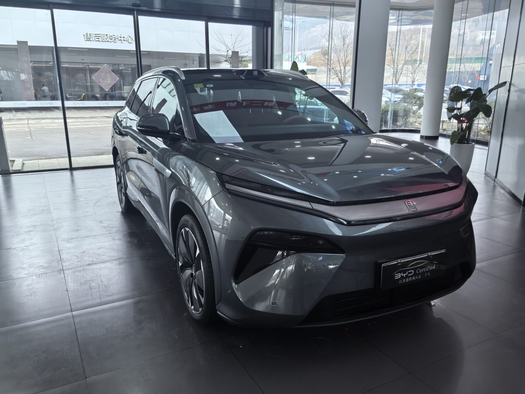 Geely ZEEKR 9X 2025 Max Version (55 kWh) - Hybrid Motors